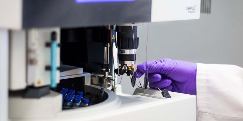 Advanced LC-MS Facilitates High-Throughput Metabolomics Research ...